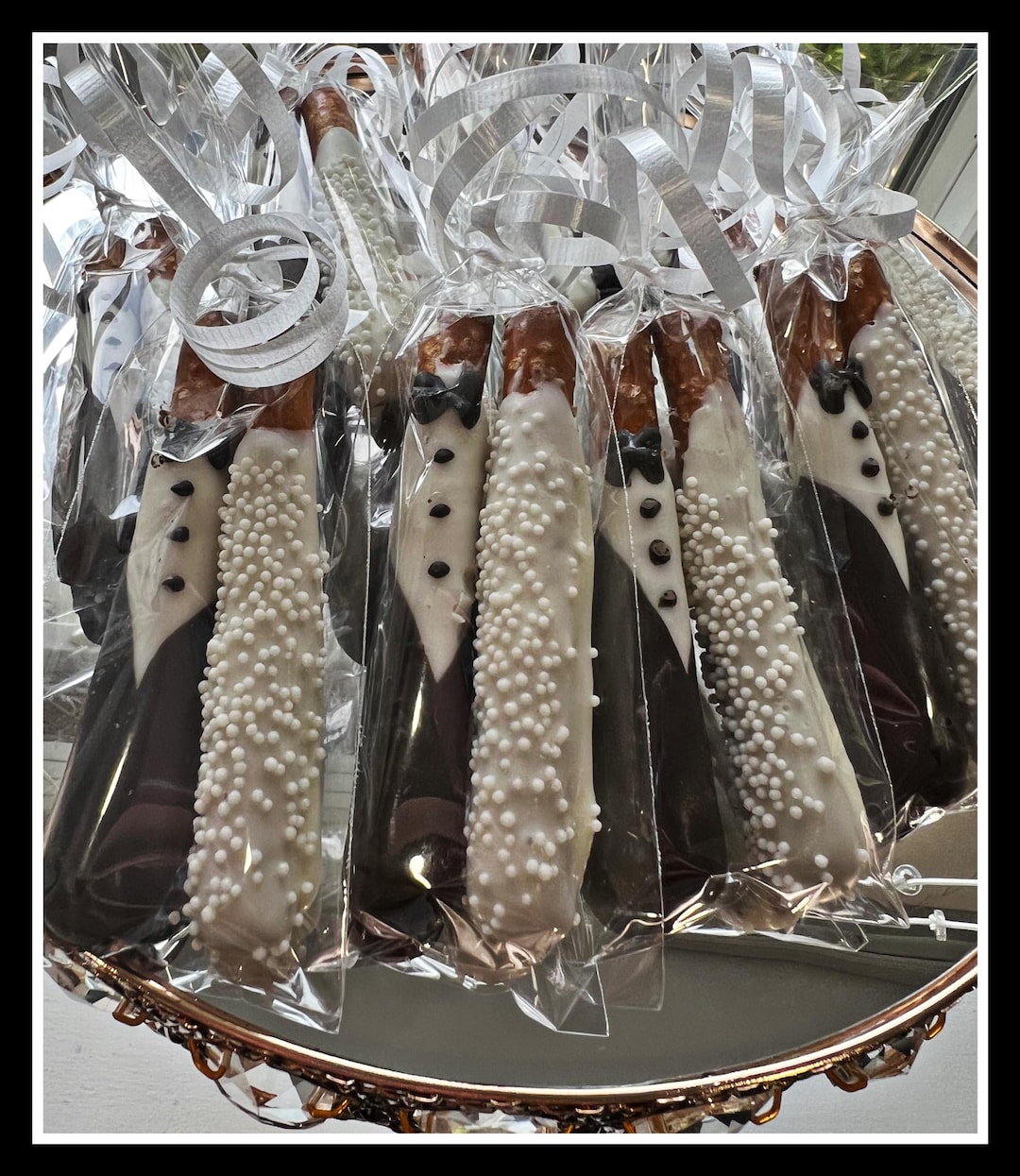 Bride and Groom MINI Chocolate Covered Pretzels: Wedding Favors - Etsy