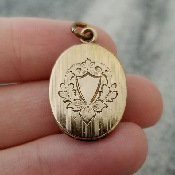 Vintage Shield Cartouche Center Gold Filled Oval Shap… - Gem