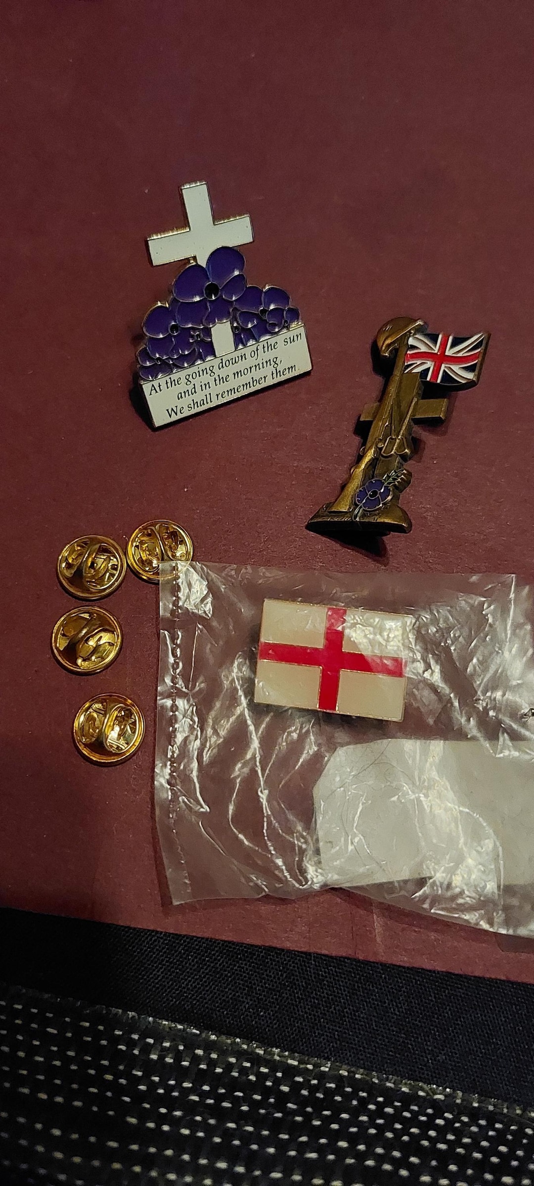 Pin Badges,lest We Forget,vintage Pin Set,remembering Animals of War ...