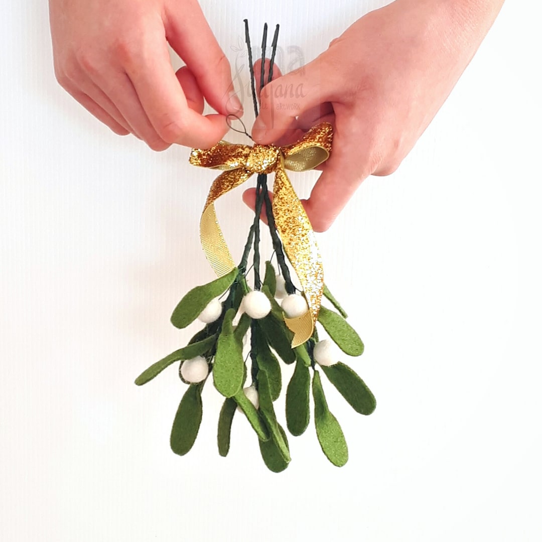 Mistletoe, 100% Pure Wool Felt, Christmas Hanging, Festive Season, Home ...