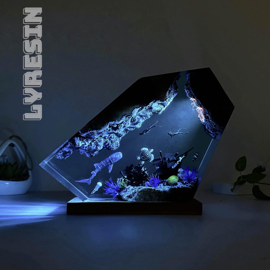 Epoxy Resin Ocean Lamp, Whale Shark and Couple Diver Night Light, Resin ...