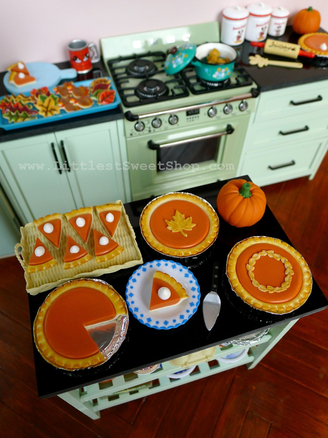 Various Pumpkin Pies 1:6 Scale for Dolls. Handmade by Nadia Michaux - Etsy