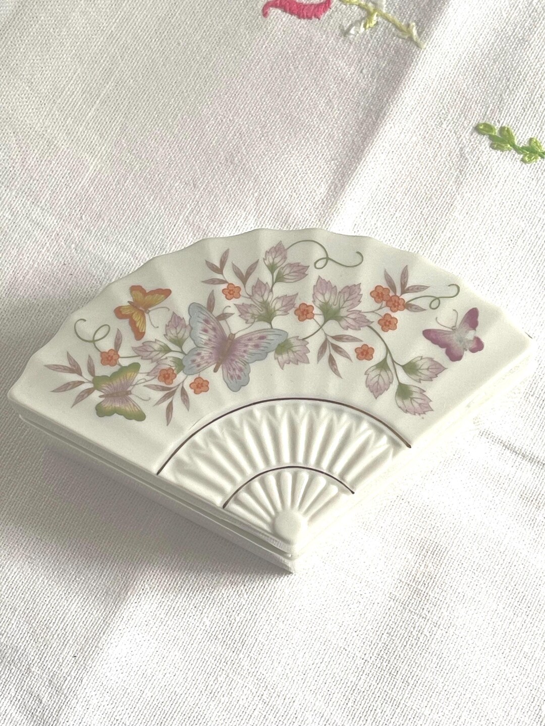 Avon Fan Shaped Butterflies and Flowers Trinket Box - Etsy