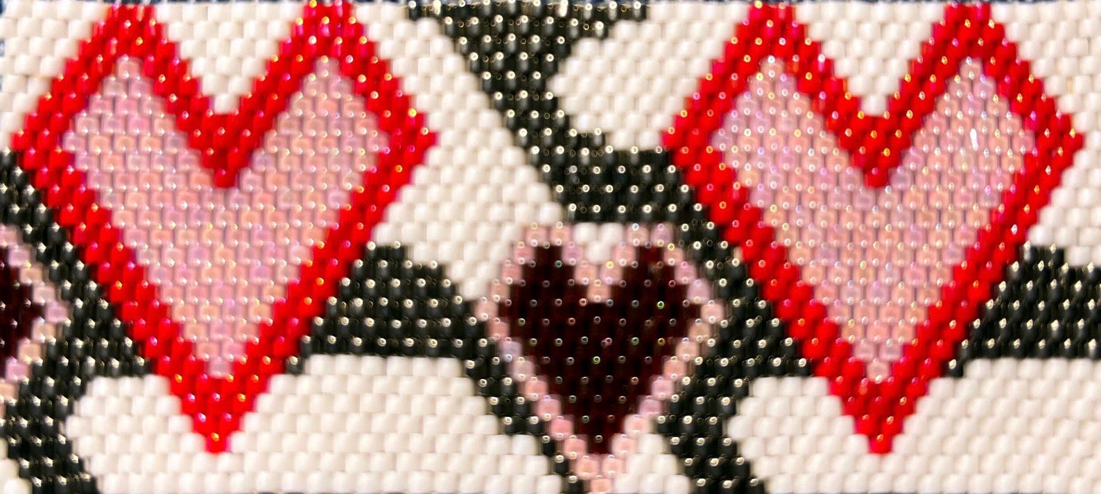 Peyote Stitch Pattern, Bracelet Design, Peyote Stitch, Heart Pattern ...