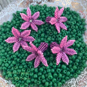 Beading Book, in the Blooming Glen, 3-D Seed Bead Flowers Volume 2 ...
