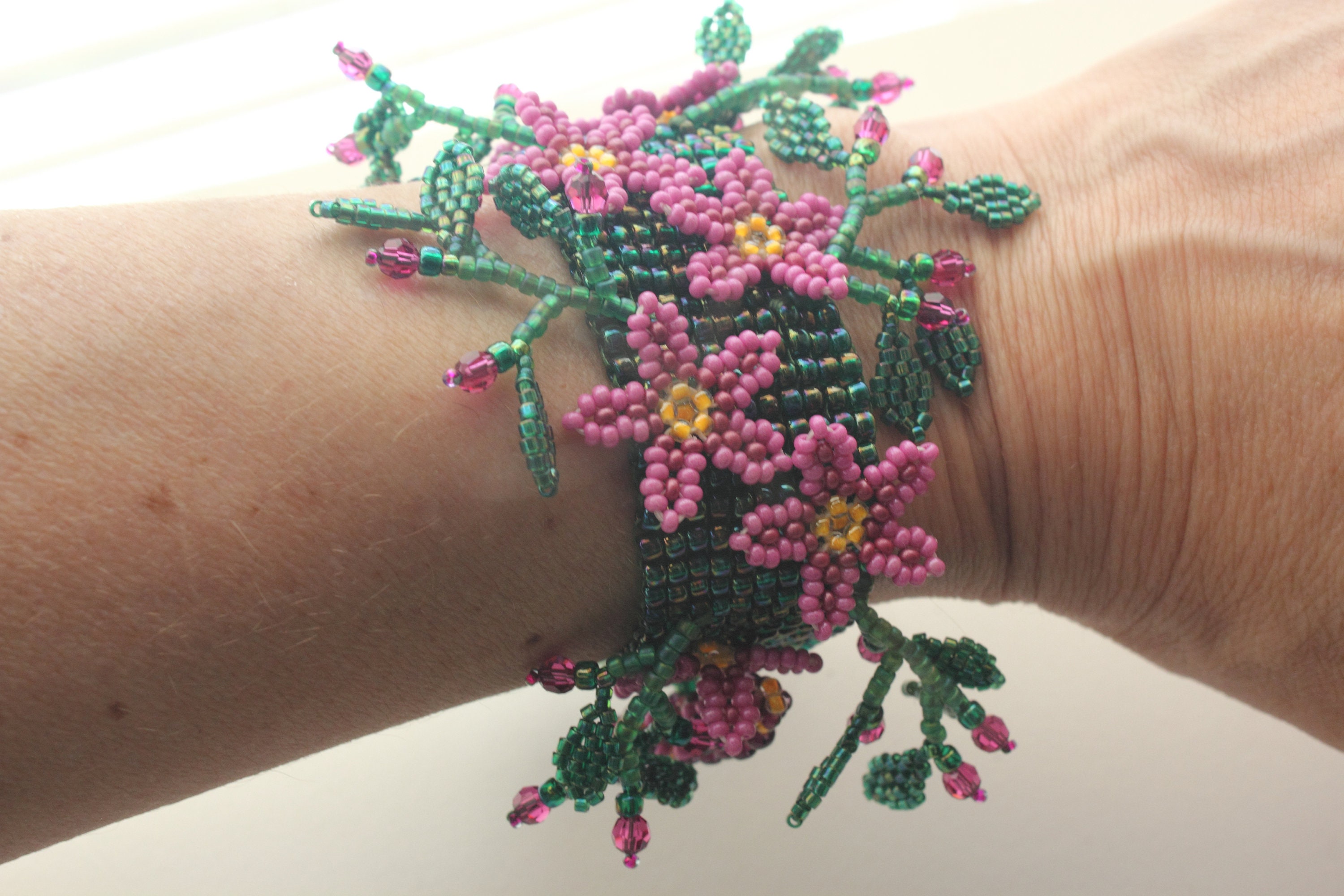 Seed Bead Pattern, Beaded Flowers, Bright Eyes Flowers Bracelet ...