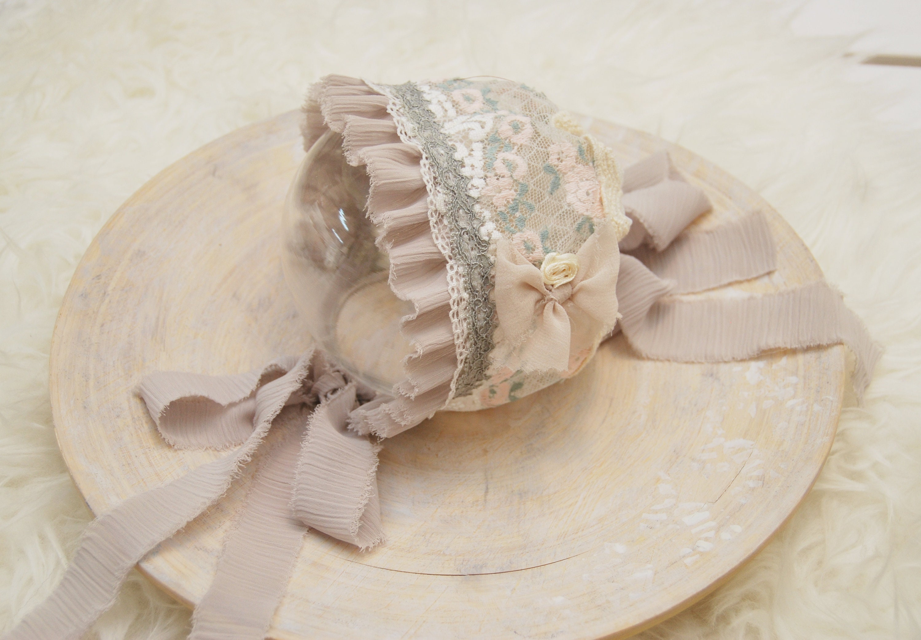 Newborn bonnet photo prop, baby girl bonnet lace, newborn photography props