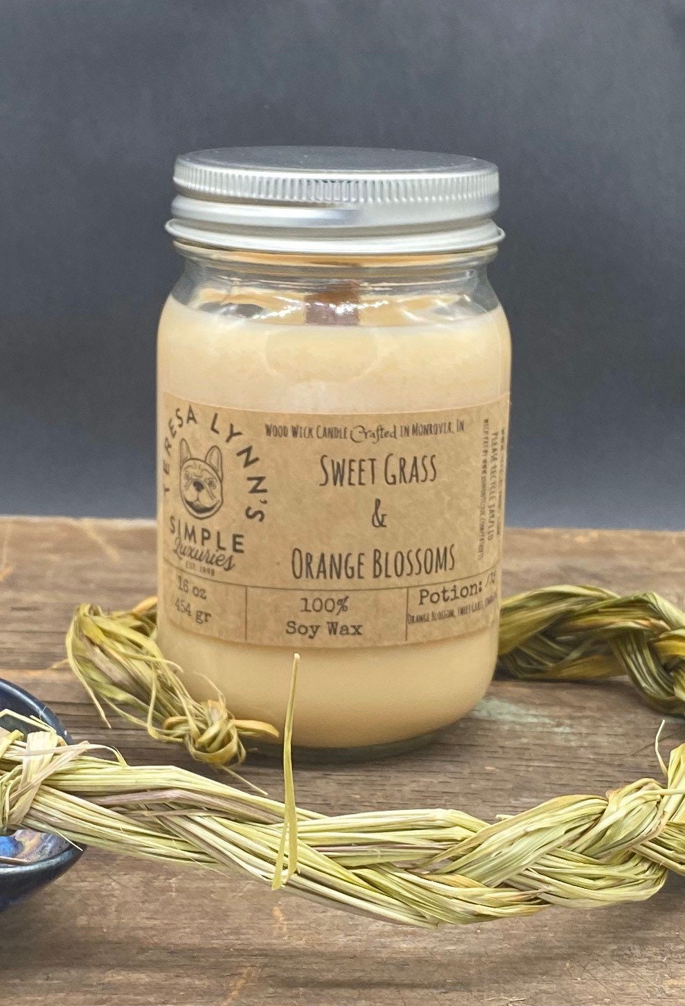 Sweet grass, orange blossom, scented candle, wooden wick, soy candle ...