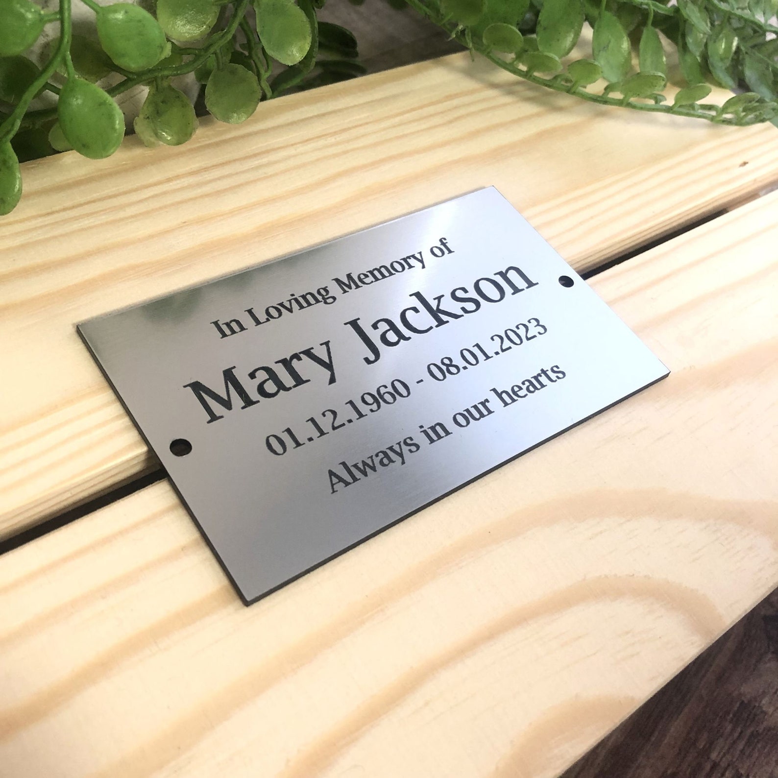 Personalised Memorial Bench Plaques - Remembrance All Weather Memorial ...