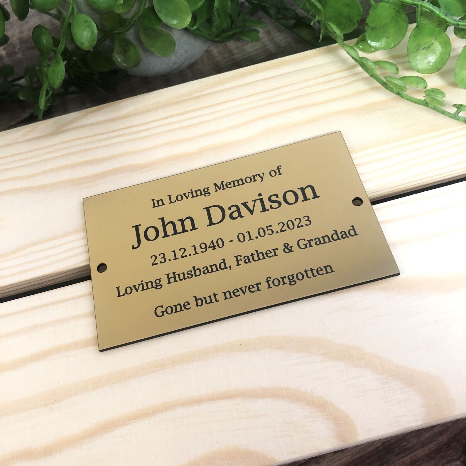 Personalised Memorial Bench Plaques - Remembrance All Weather Memorial ...