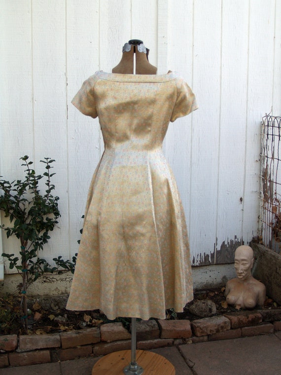 Mid Century Ivory Gold and Pastel Brocade Formal Dres… - Gem