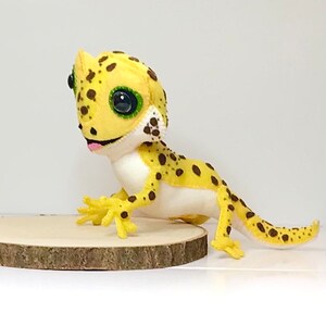 Felt Gecko PDF Sewing Pattern Embroidered Gecko, Holiday Hand Sewing ...