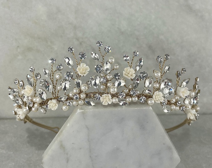 Gold Flower Wedding Crown: Pearl & Crystal Bridal Tiara - Etsy