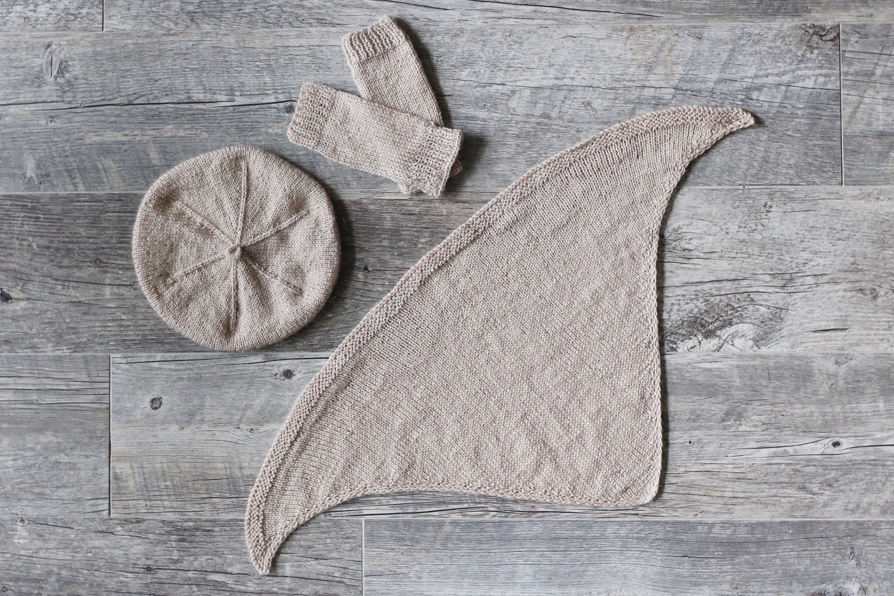 Knitting Pattern // French Beret Kerchief Bandana Fingerless | Etsy