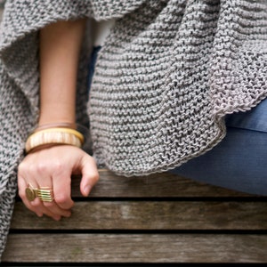 Knitting Pattern // Beginner Easy Elegant Sophisticated Poncho Ruana ...