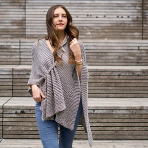 Knitting Pattern // Beginner Easy Elegant Sophisticated Poncho Ruana ...