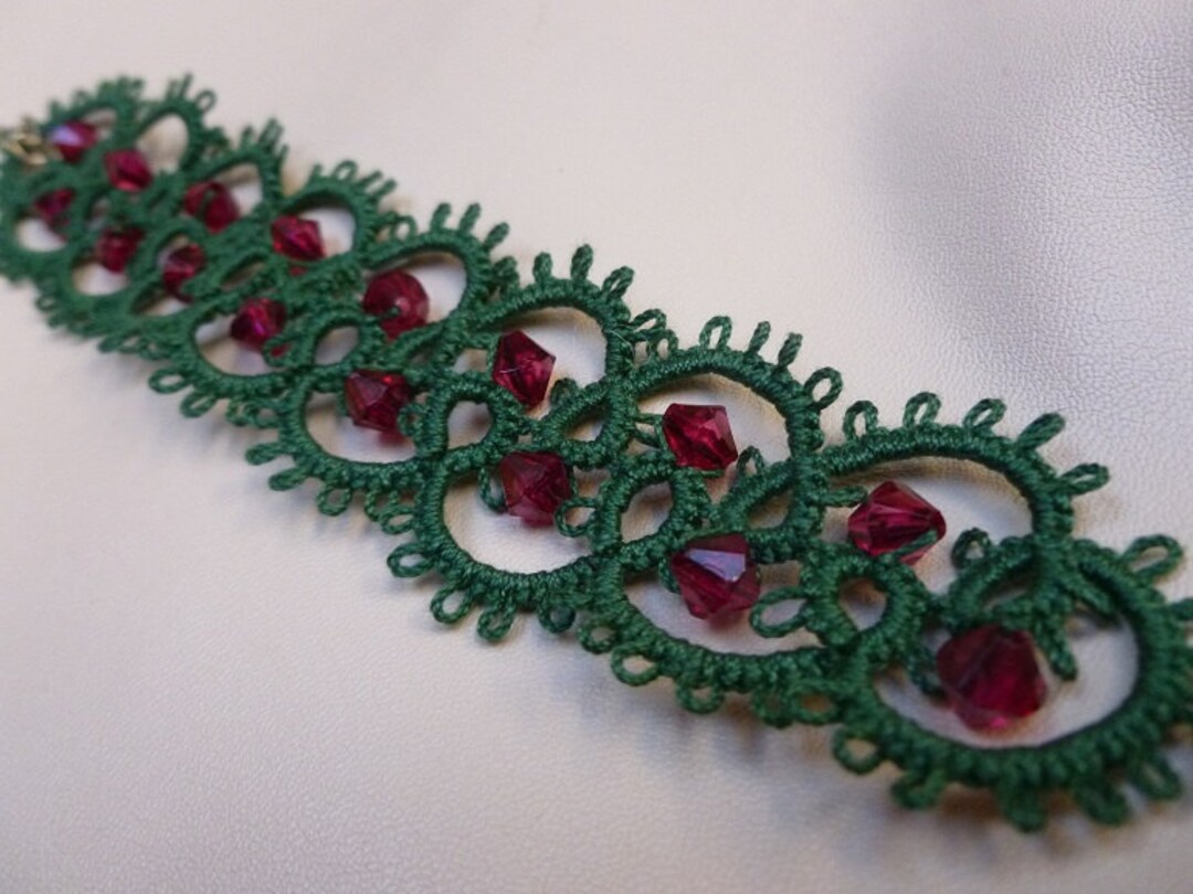 Tatting Bracelet- Green, Ruby Color - Gift for Her - Etsy