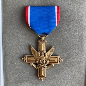 US Army Distinguished Service Cross Medal With Case - Etsy