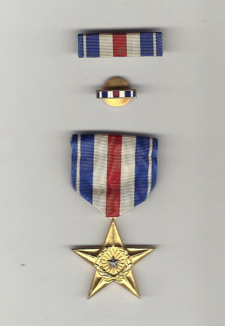 WWII WW2 US Silver Star Military Award Medal in Vintage Case W/ Ribbon ...