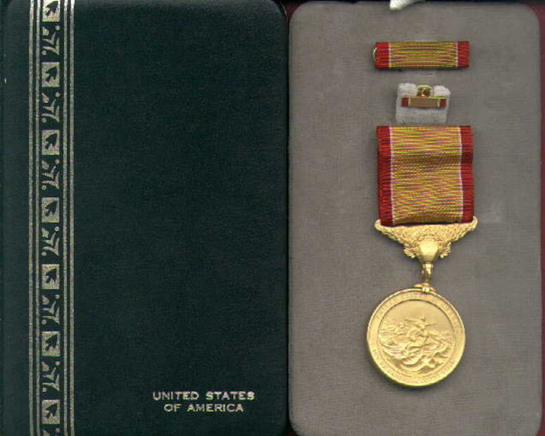 Vintage Gold Lifesaving Medal With Case - Etsy