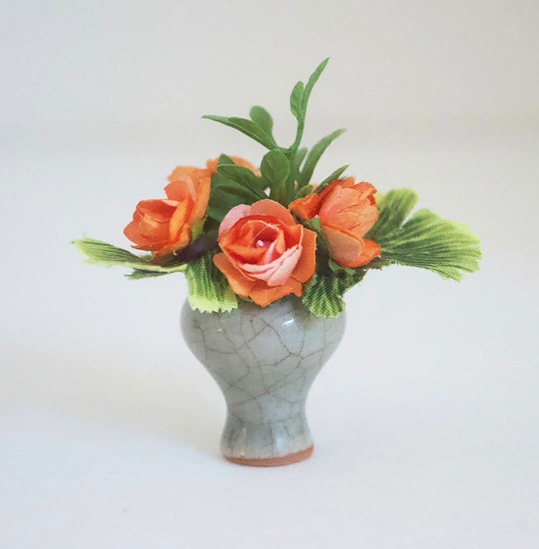 Miniature Flower Arrangement Roses Dollhouse Living Room Flowers Dolls ...