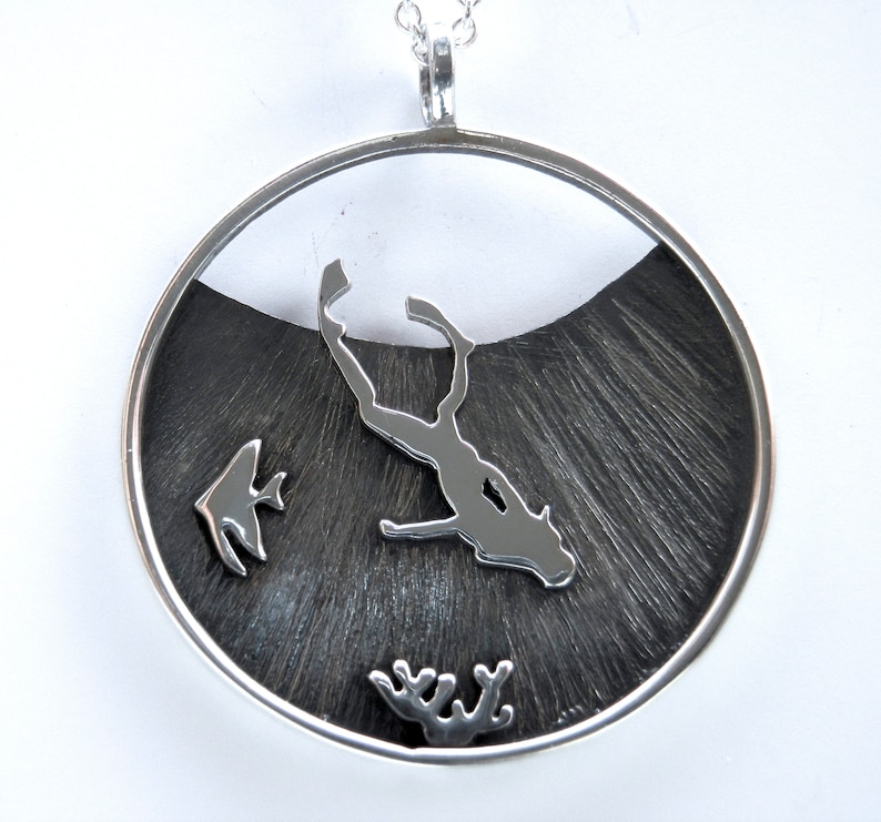 Woman Diver necklace, underwater jewelry, scuba diver girl gift - Etsy.de