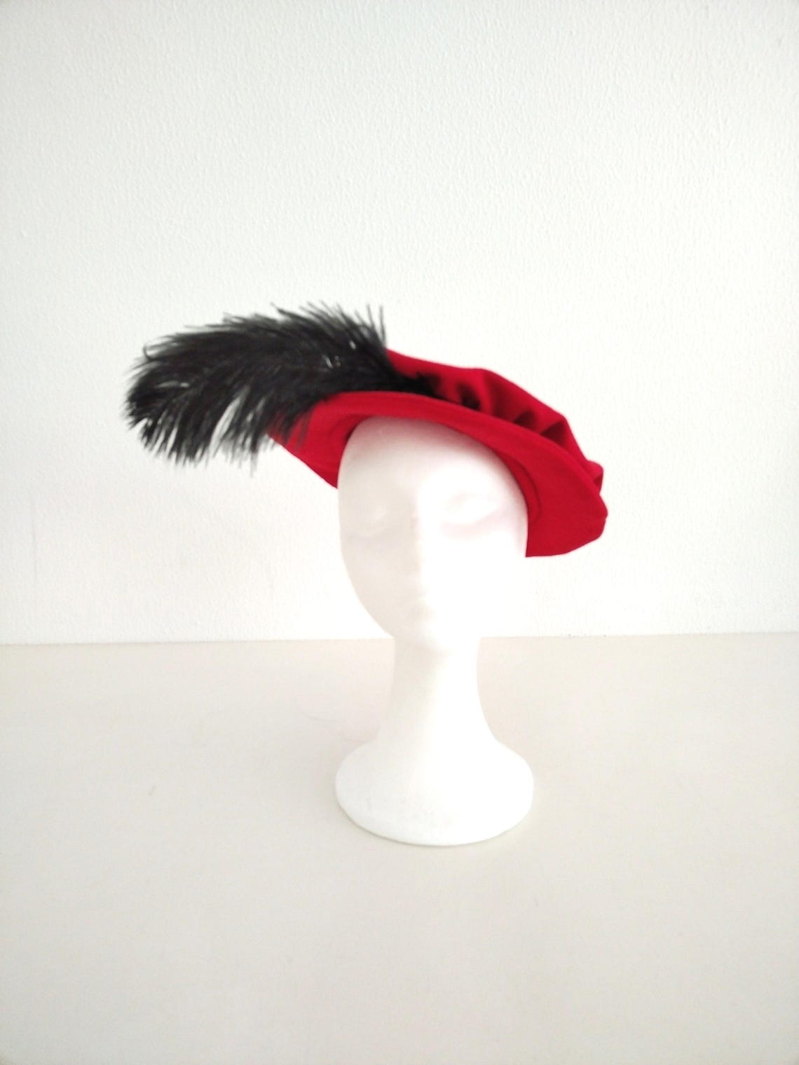 Renaissance Cap, Tudor Red Woolen Hat Adorned With a Black Feather ...