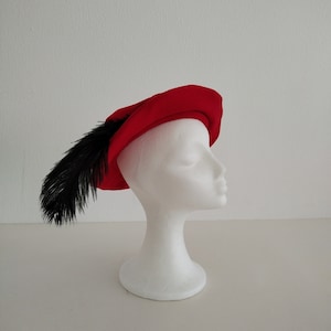 Renaissance Cap, Tudor Red Woolen Hat Adorned With a Black Feather ...