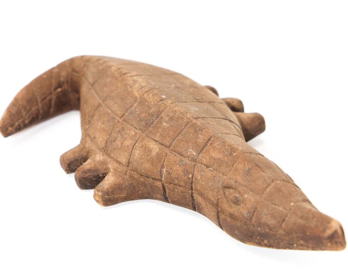 Hand Carved Wooden Alligator / Crocodile Statue. Vintage Folk Art. Wood ...