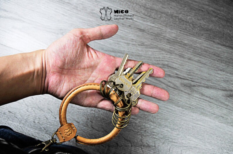 Big Circle Leather Key Ring Holder - Etsy