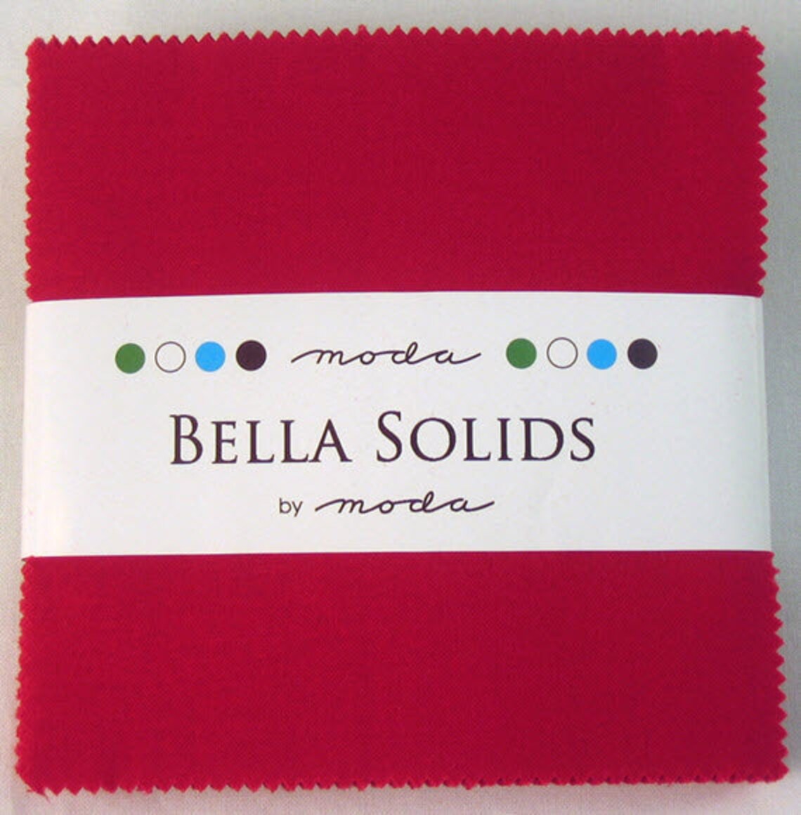 BELLA SOLIDS Charm Pack in Red - (42) 5" X 5" Squares - Cotton Quilt ...