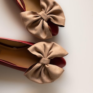 Big Beige Bow Shoe Clips , Sneakers With Bows , Custom Shoes, Shoe ...