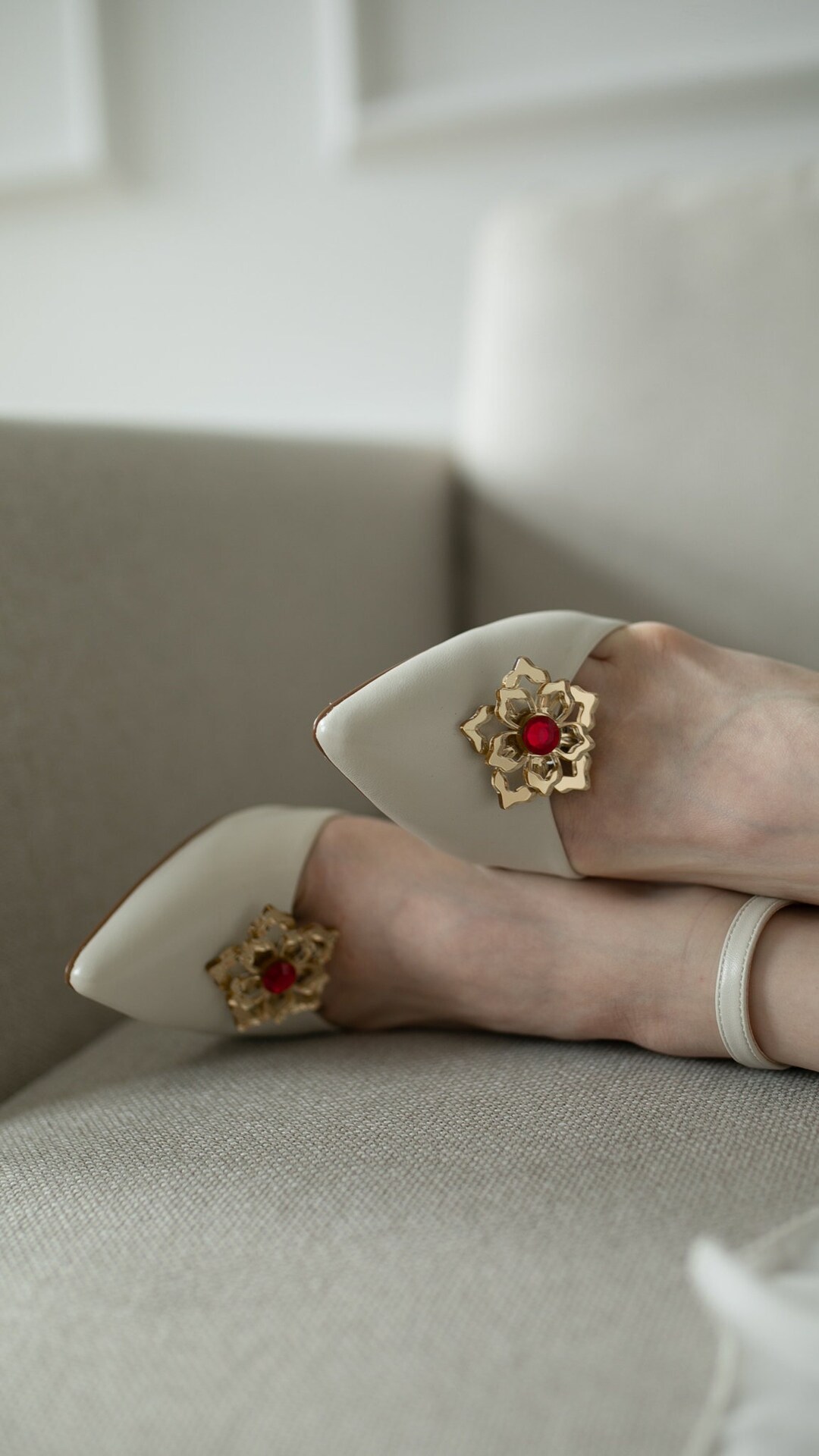 Catchy Mirror Flower Shoe Clips, Gold Flower Shoe Clips for Wedding Party, Bridal Shoes, Acrylic ...