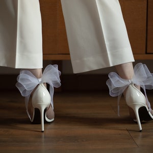 Back and Front White Bow Shoe Clips , Wedding Shoe Clips, White Bow ...