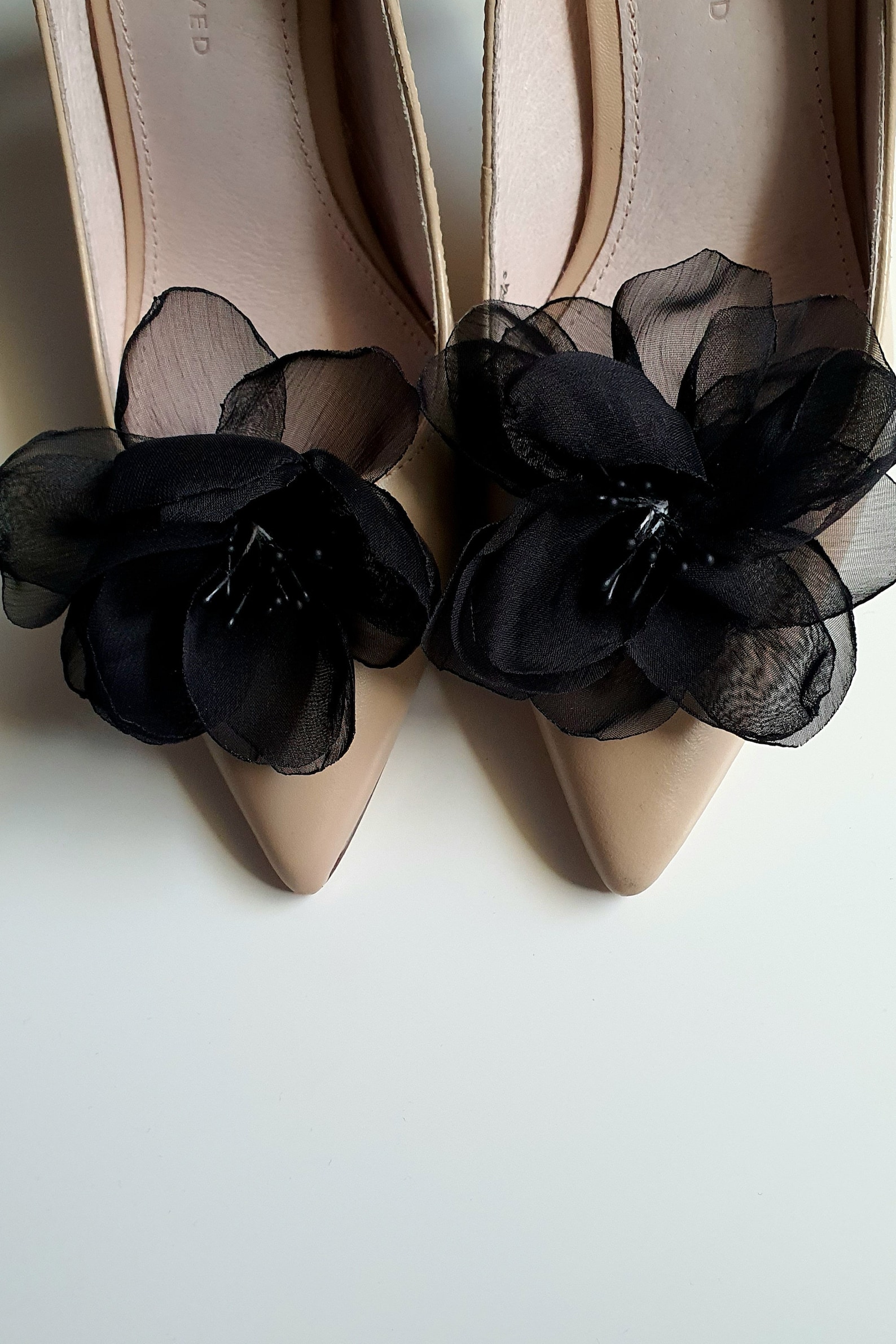 Beautiful Flower Wedding Shoes Clips, Beige Chiffon Fabric Flowers Shoe ...