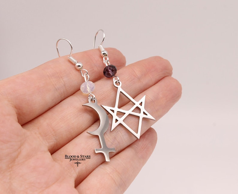 Gothic Satanic Sigil Lucifer Satan Hexagram Lilith Inverted Pentagram ...