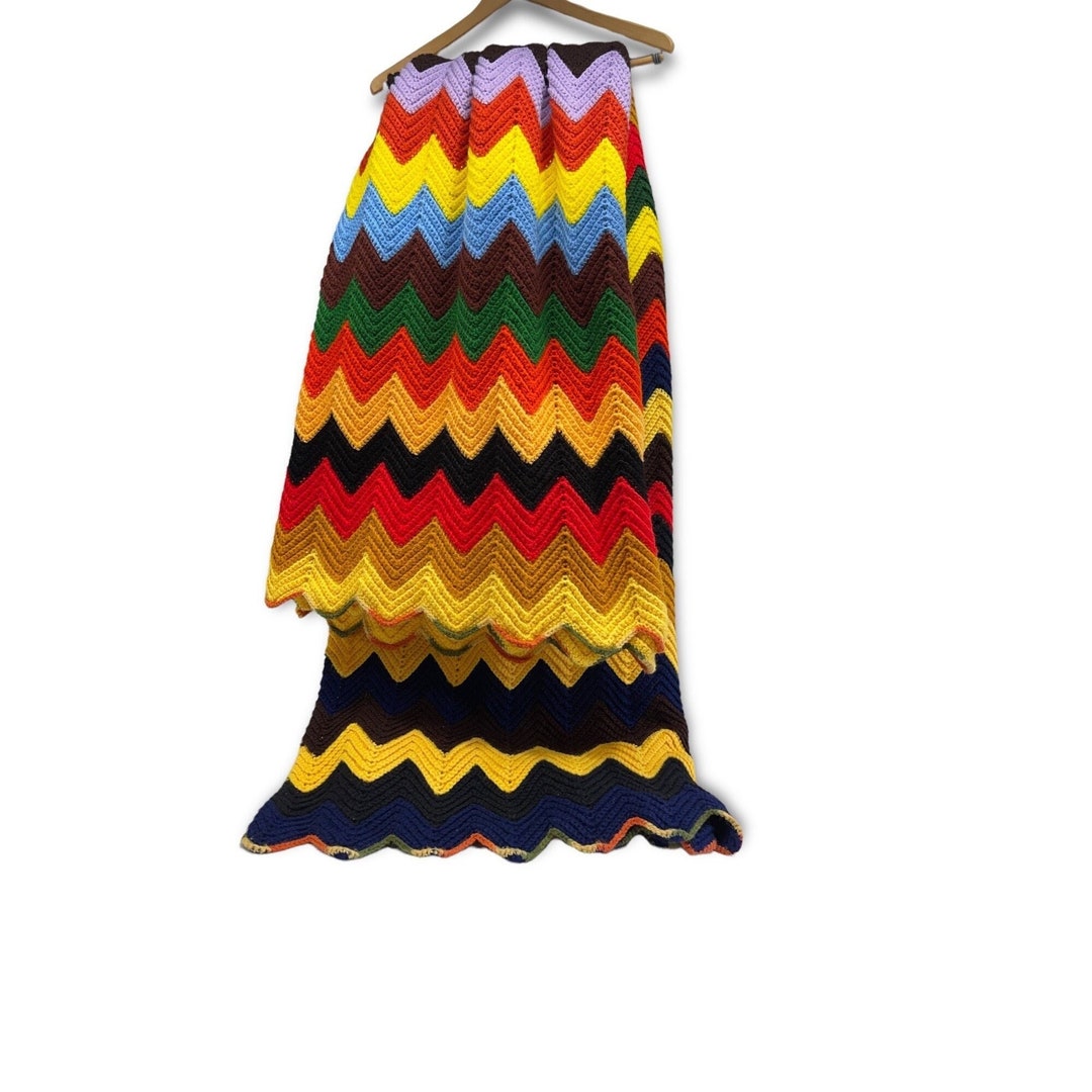 Vintage Large Chevron Crochet Afghan, Chevron Blanket, Zig Zag Afghan ...
