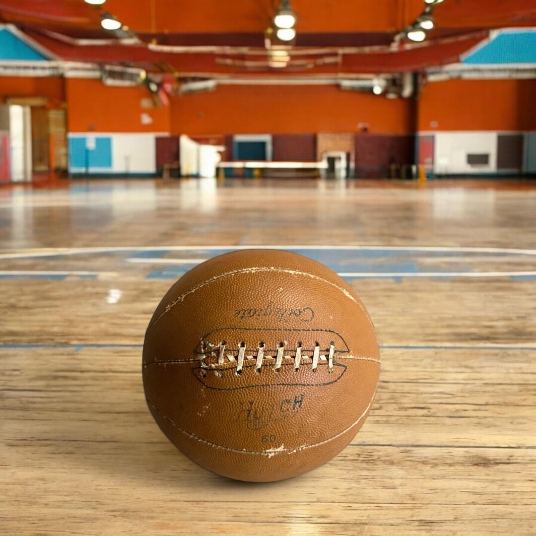 Vintage Hutch Collegiate Laced Basketball - Sports Memorabilia, Game ...
