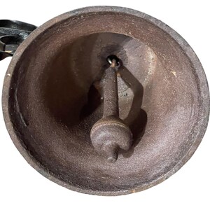 Vintage Cast Iron Dinner Bell - Large Heavy Duty Wall, Post Mount ...
