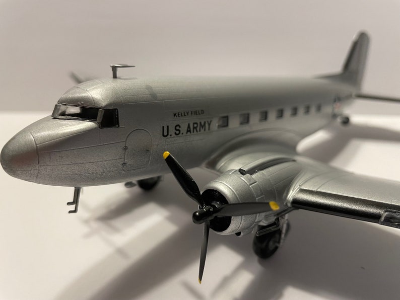 DC-3/C-47 Skytrain/ Gooney Bird Model plastic Scale Model HO Scale - Etsy