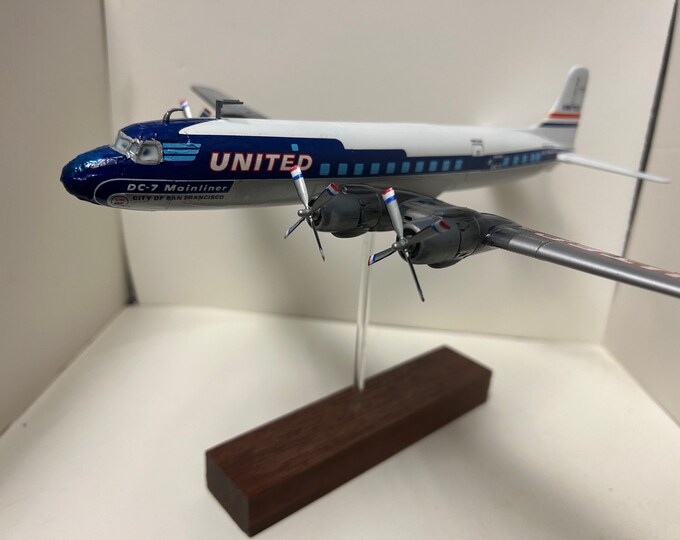 Douglas DC-7 Airliner- United Airlines- Plastic Scale Model Airplane ...