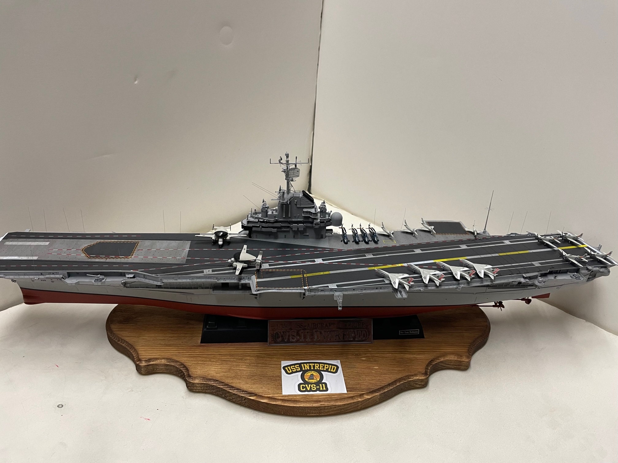 USS Intrepid Cvs-11detailed Ship Model 1/350 Scale - Etsy