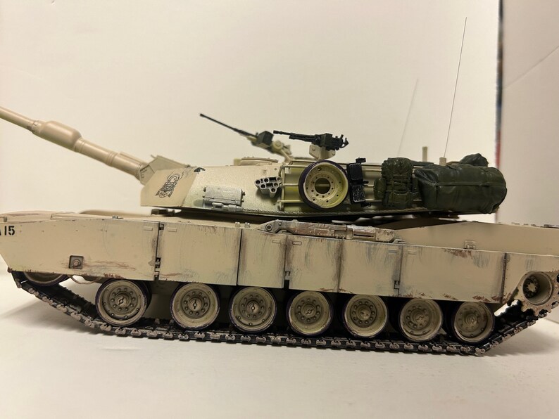 M1A1 Abrams Main Battle Tank detailed Scale Model 1/35 Scale - Etsy