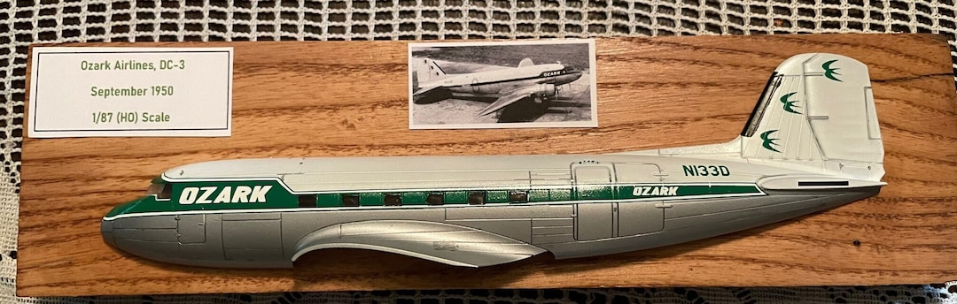 Ozark Airlines- DC-3 Gooney Bird Model --plastic Profile Model- HO ...