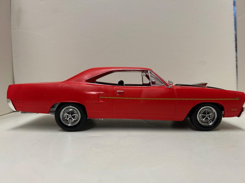 Plymouth Road Runner Muscle Car- Plastic Scale Model- 1/24 Scale - Etsy