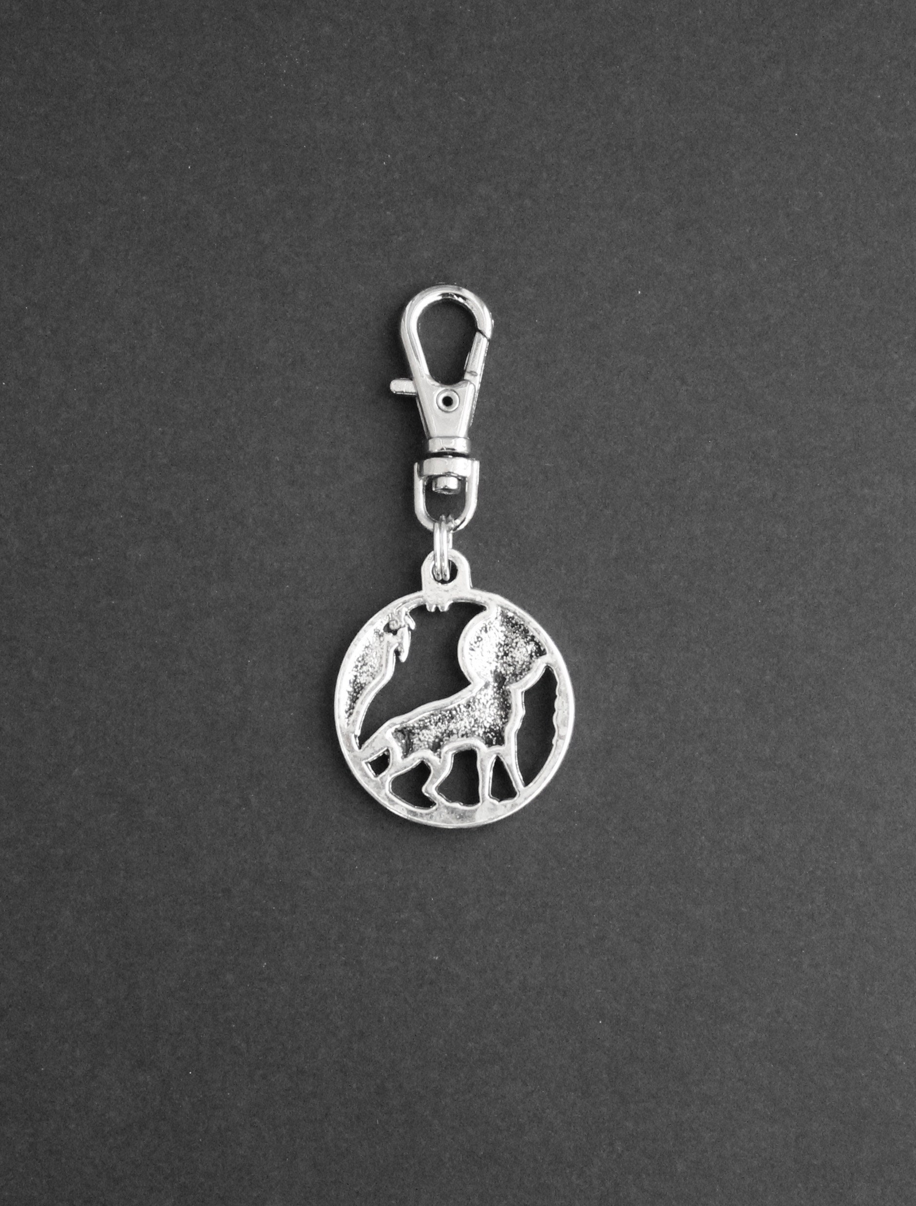 Wolf Zipper Charm-howling Wolf-silver-tone-circle Style - Etsy