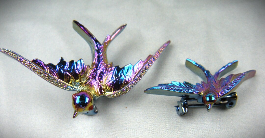 Pair of Carnival Glass Scatter Pins Soaring Birds - Etsy