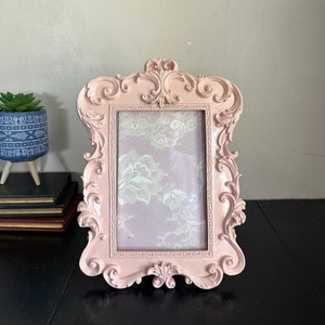 Vintage Pink Plastic Ceramic Floral Velvet Flowers Scroll Royal Gothic ...