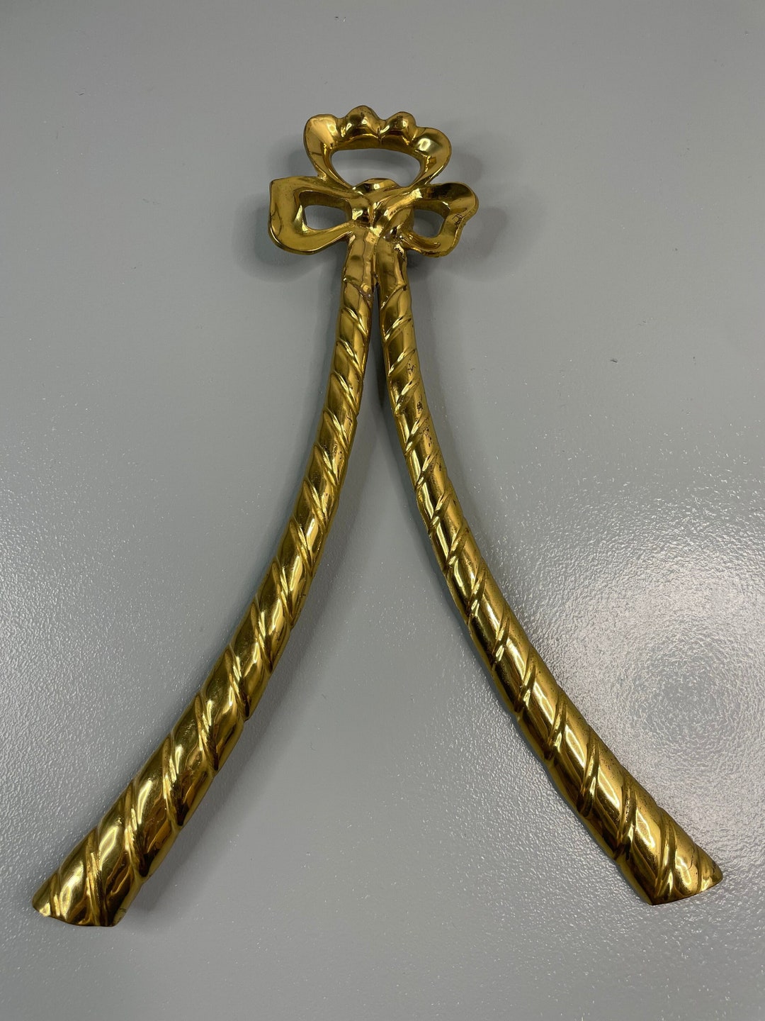 Vintage LARGE Hollywood Regency Wall Bow Ribbon Tails Brass Metal Wall ...