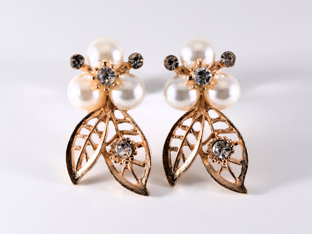Plugs - Bridal Formal - Gold Pearl and Rhinestone Leaf Plugs - 2g, 0g ...